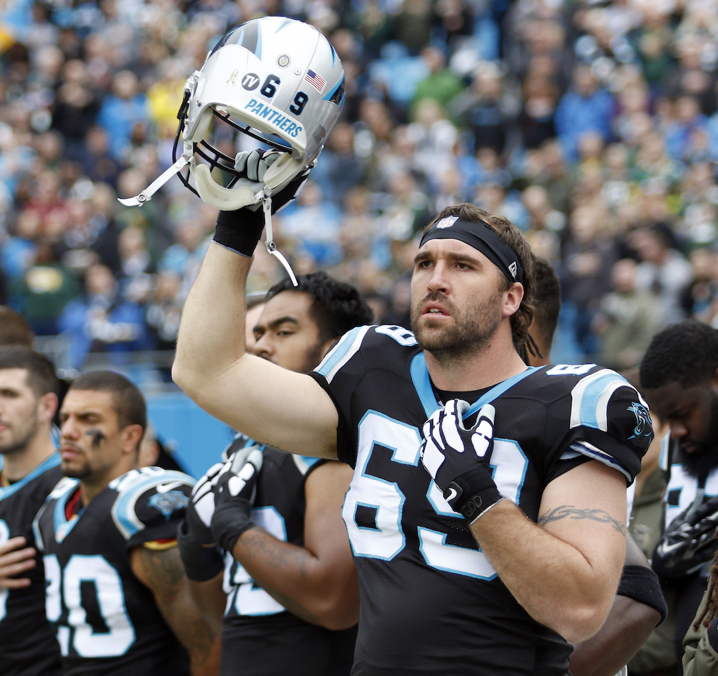 TB-CAR grades: Jared Allen turns back the clock