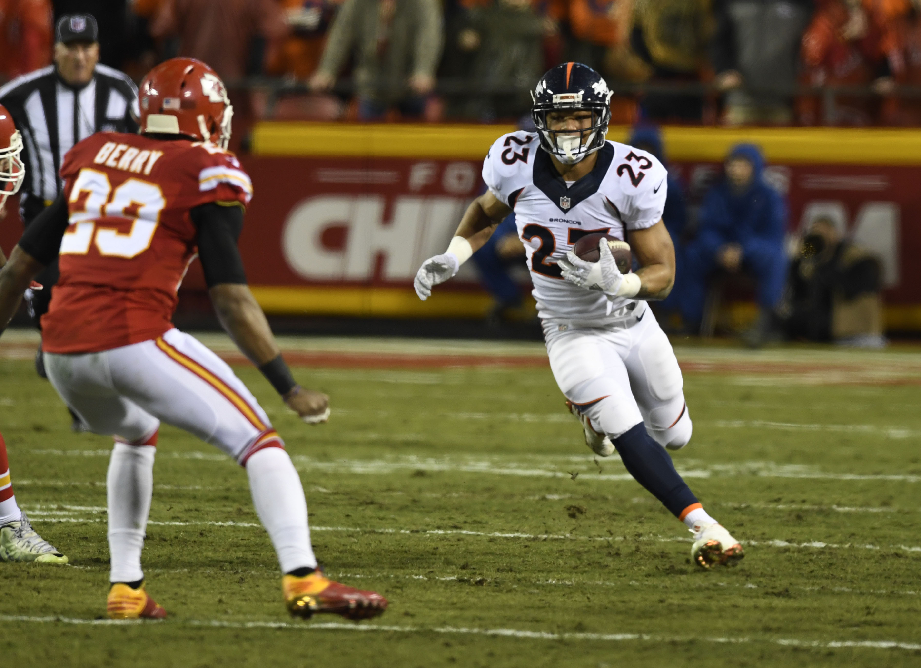 Broncos RB Devontae Booker expected to miss 6-8 weeks | PFF News ...