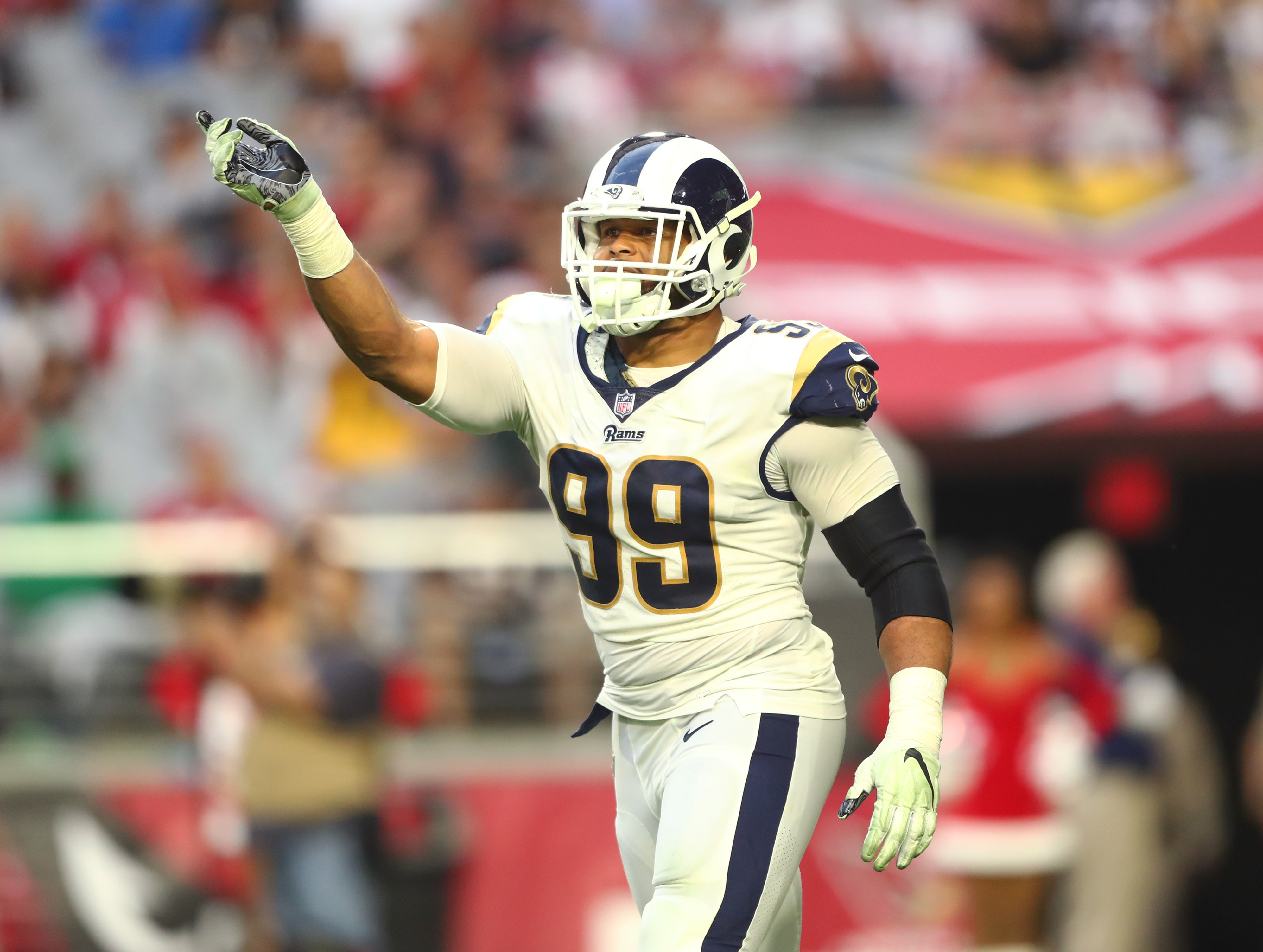 Aaron Donald powered his way to the best single-game grade by a DI in 2018