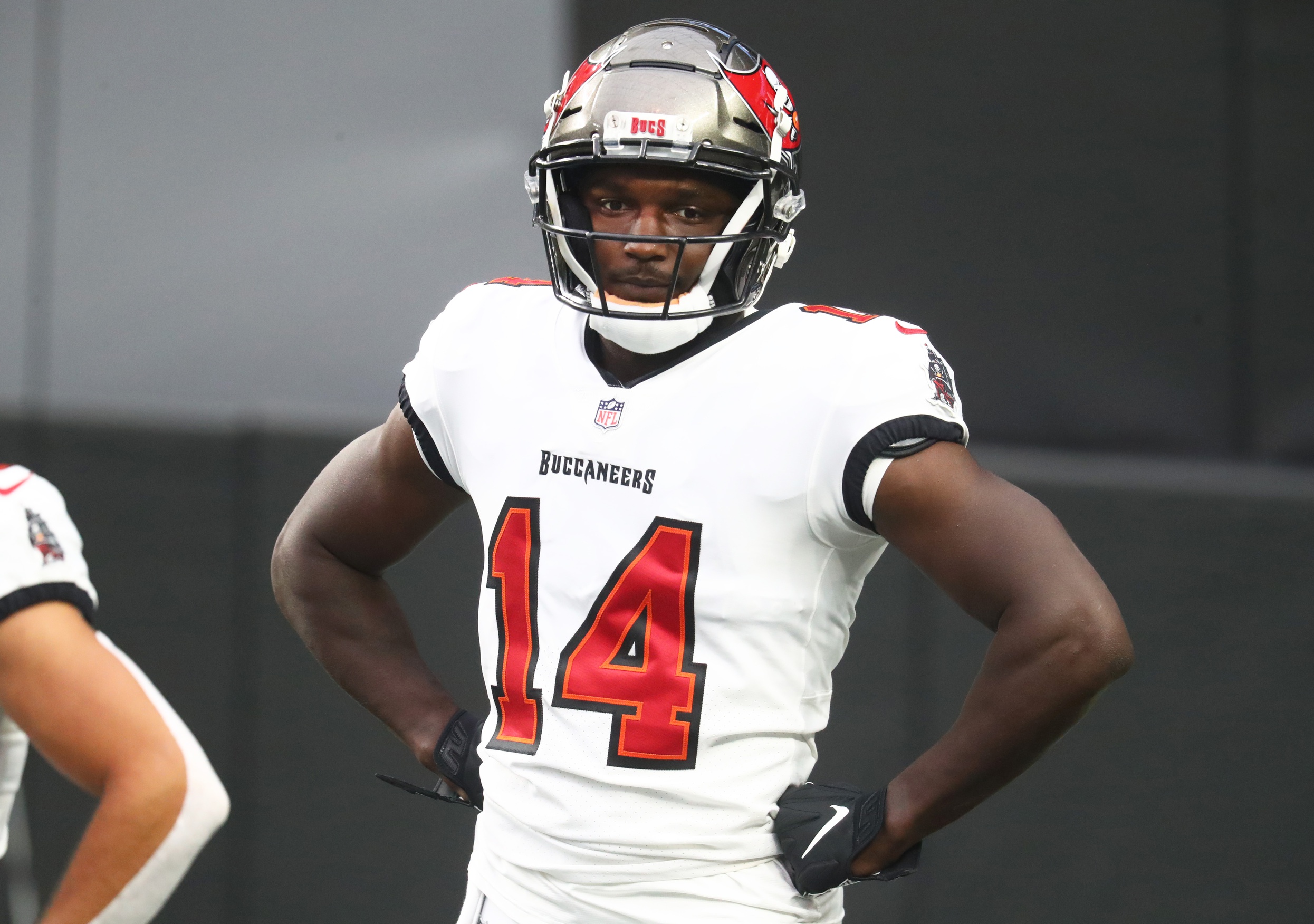 Tampa Bay Buccaneers to franchise tag star WR Chris Godwin