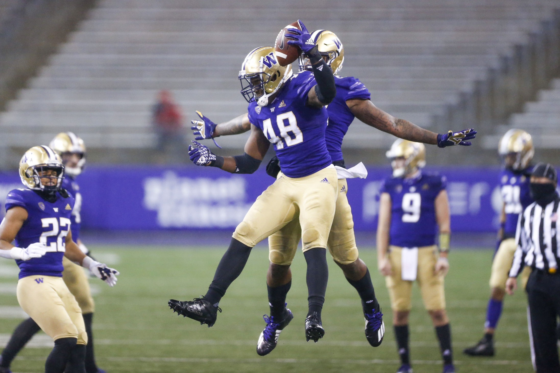 College Football: Ranking the top 10 returning LBs in 2021 and a ... College Football: Ranking the top 10 returning LBs in 2021 and a ...