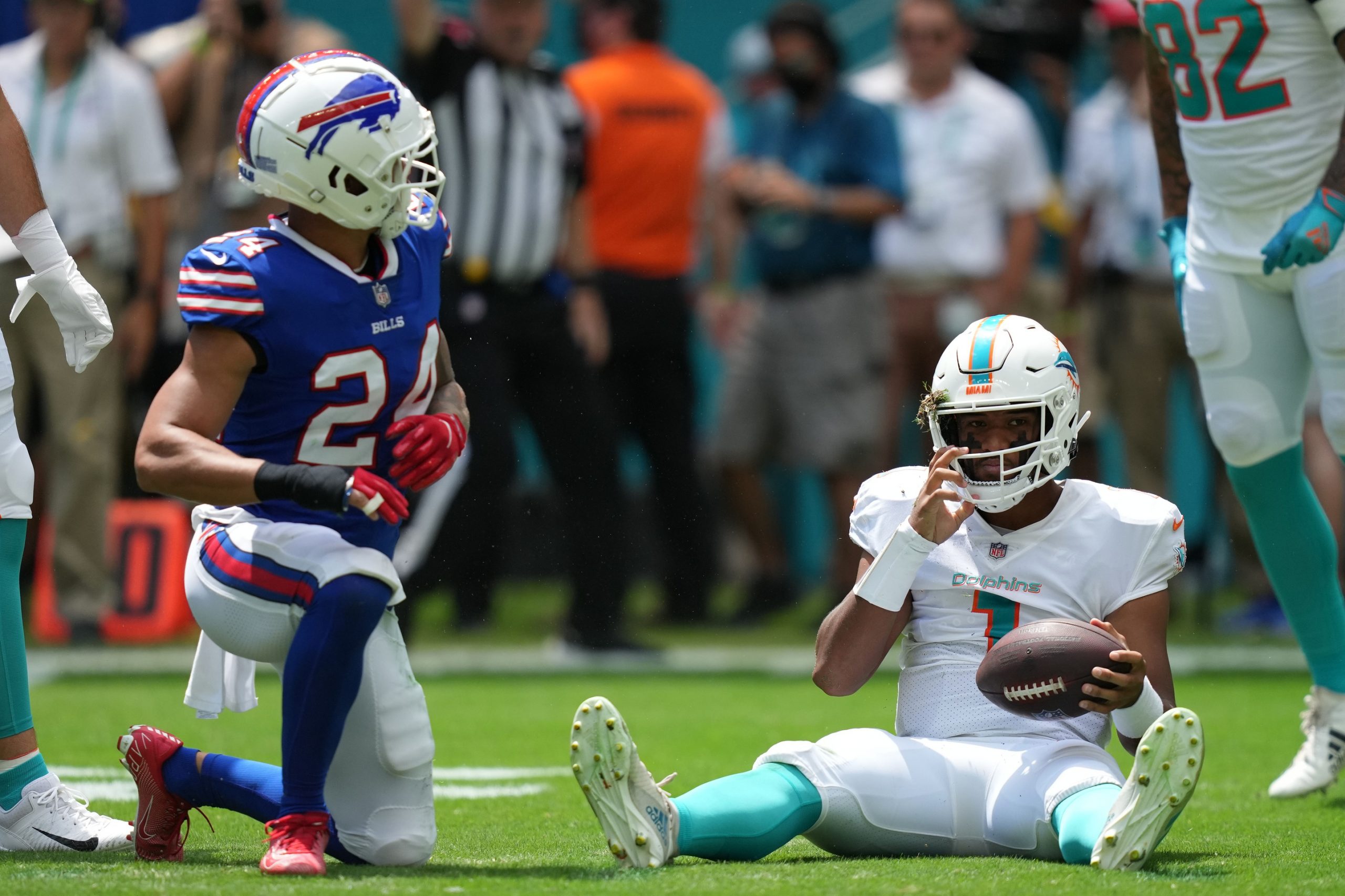 Miami Dolphins QB Tua Tagovailoa carted to locker room with injury vs ...