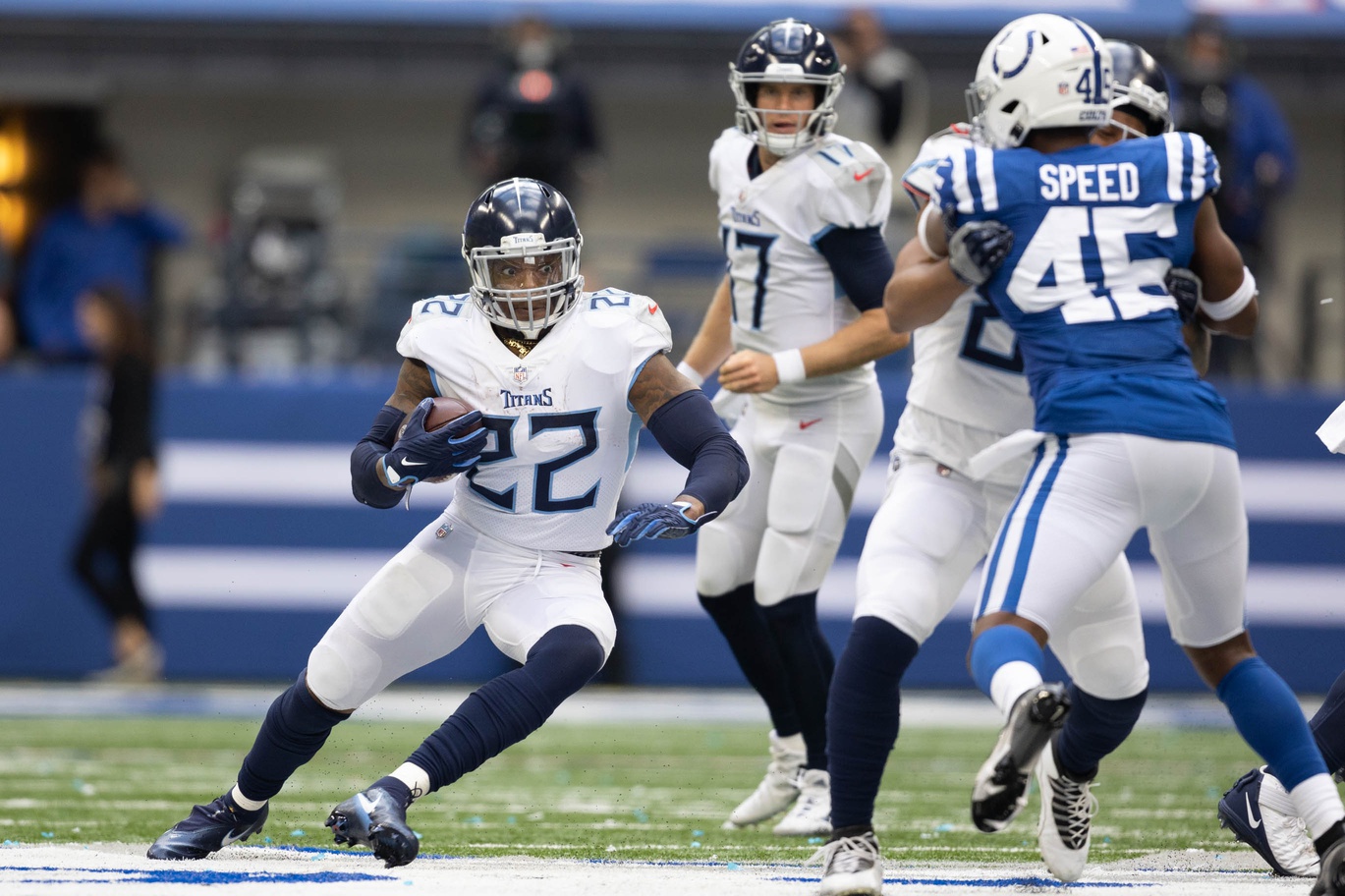 How the Tennessee Titans' offense changes when RB Derrick Henry is off ...