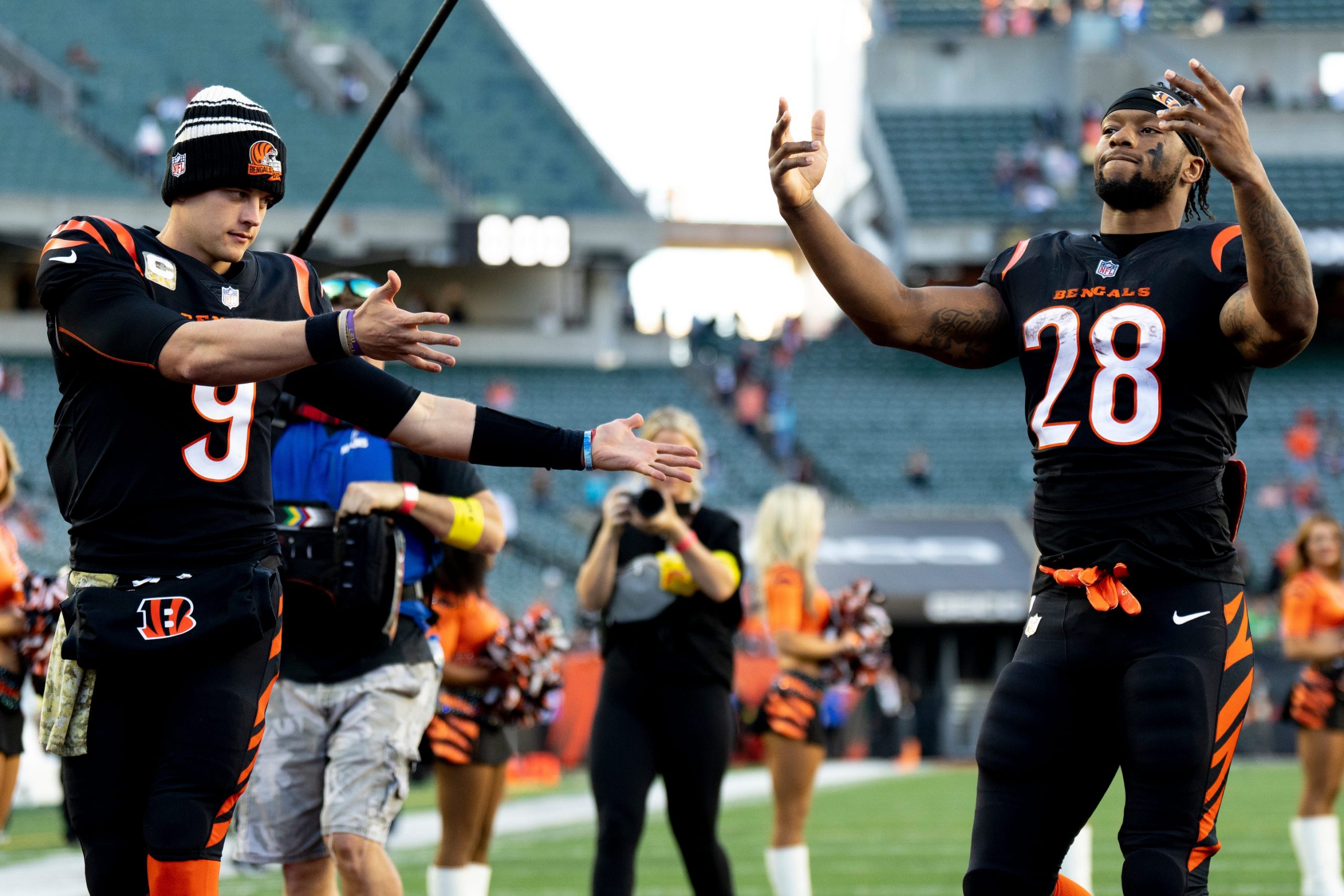 NFL Week 9: PFF Team of the Week & Player Awards