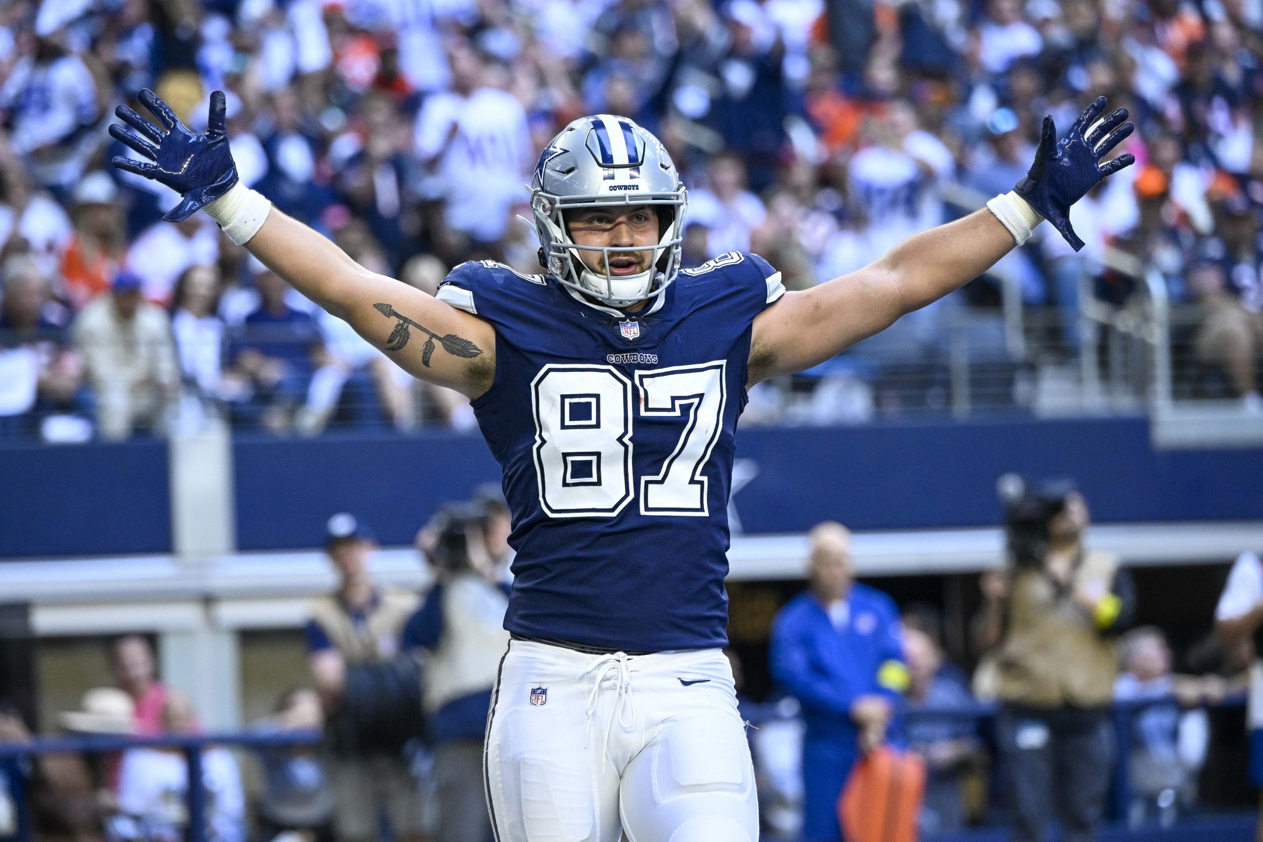 Breakout candidates for all 16 NFC teams: Bears' Braxton Jones, Cowboys ...